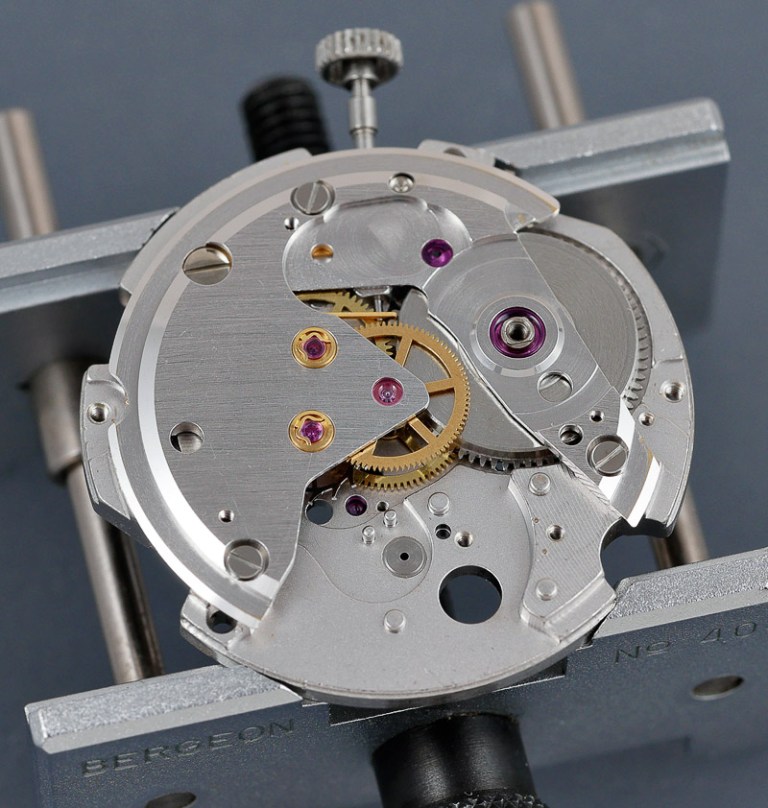 A Grand Seiko in all but name: the Seikomatic 6216-9000 | Adventures in ...