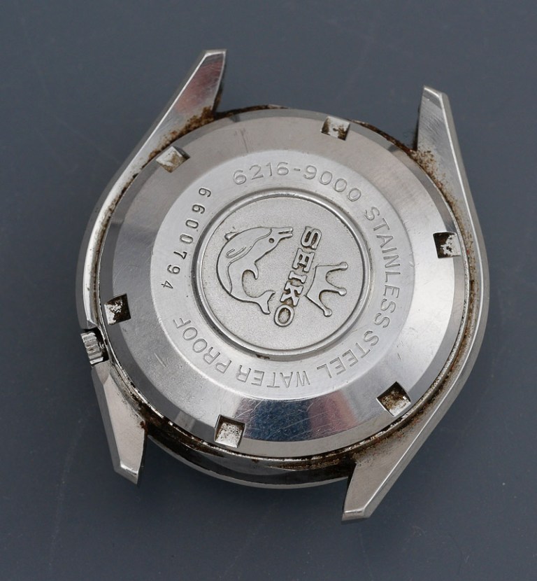 A Grand Seiko in all but name: the Seikomatic 6216-9000 | Adventures in ...
