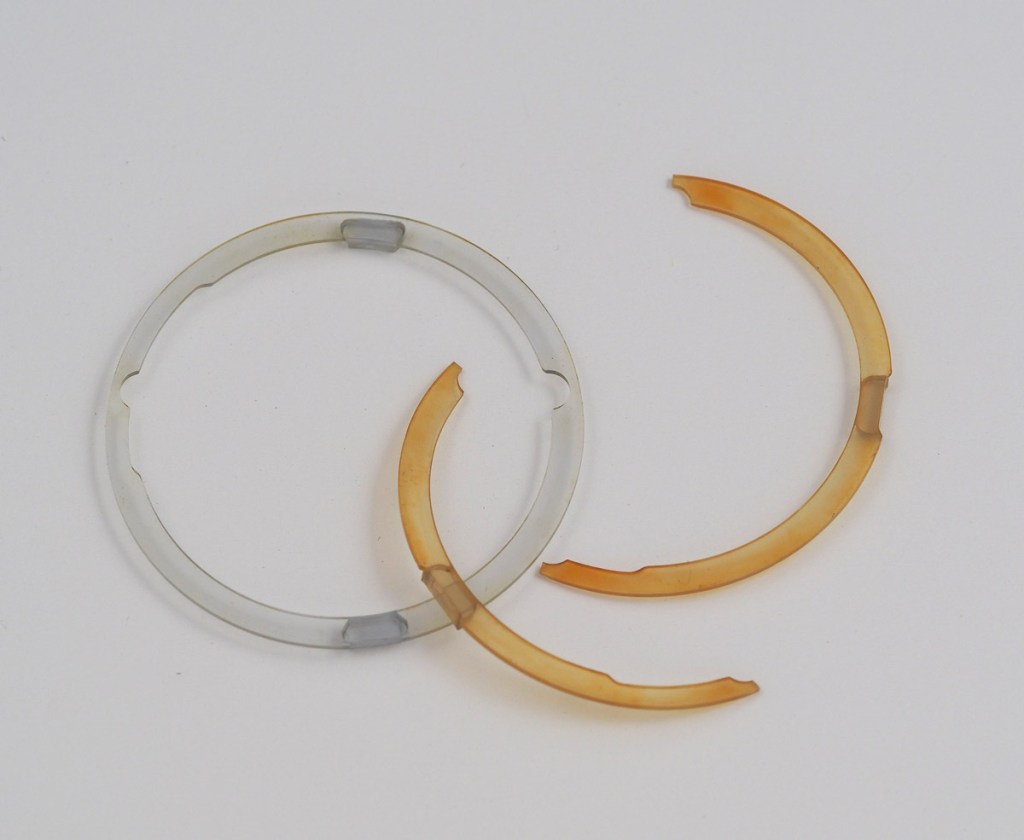 Compare and contrast: the Gold Cap vs. steel Seikomatic | Adventures in ...