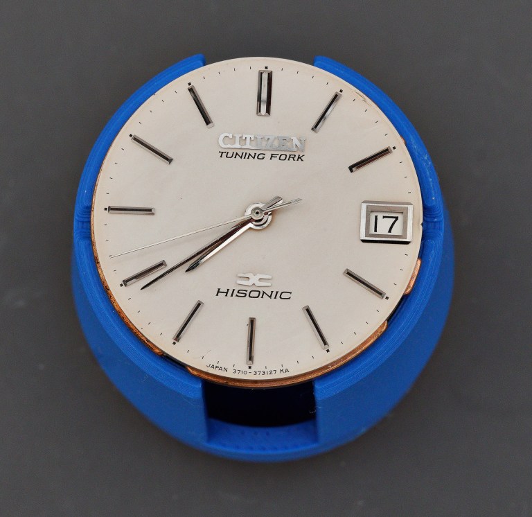 Hummingbird: A Citizen Tuning Fork Hisonic 3711A from January 1973 ...